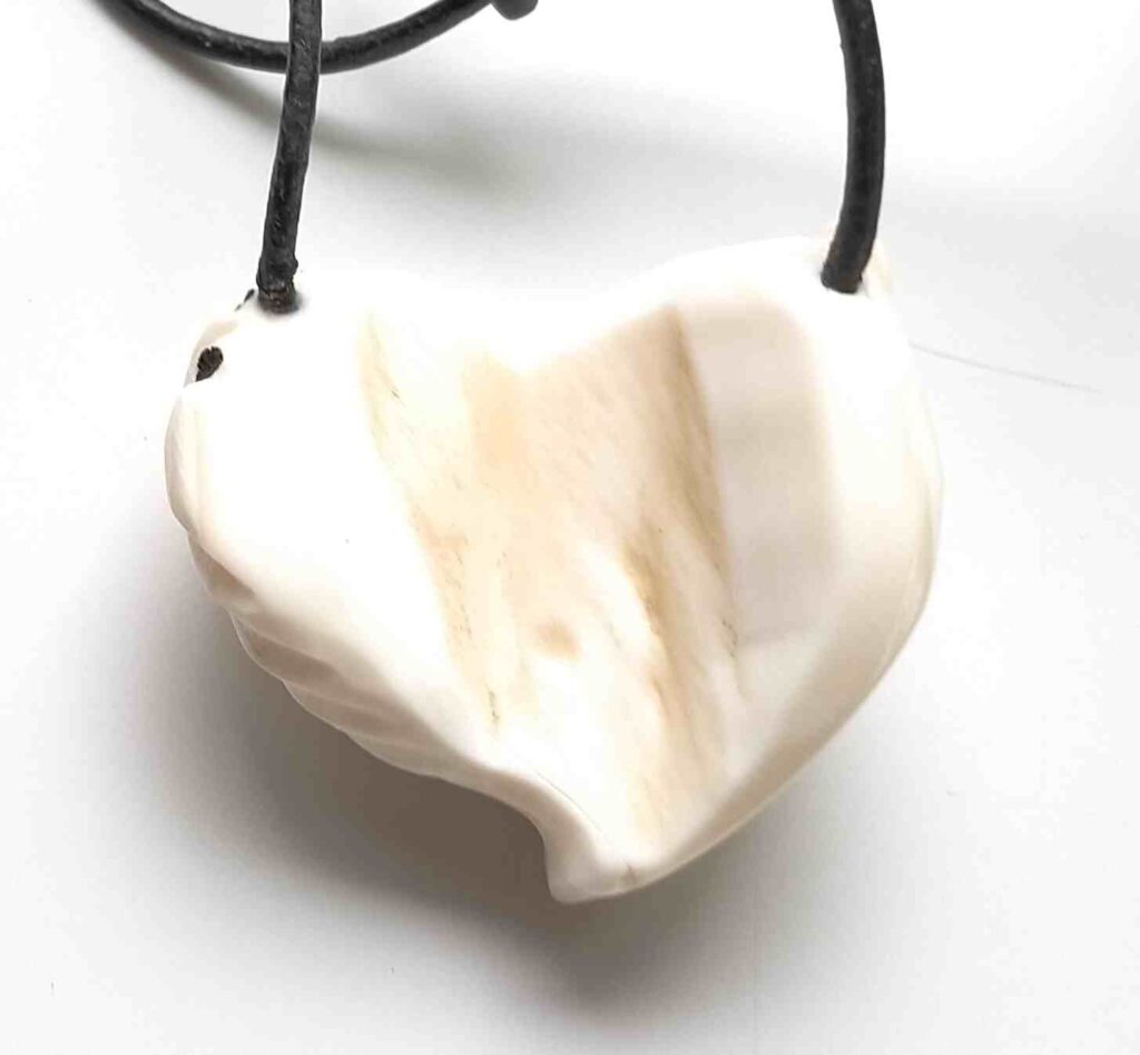 Polar Bear Heart – 1184 | Galleri Enoksen