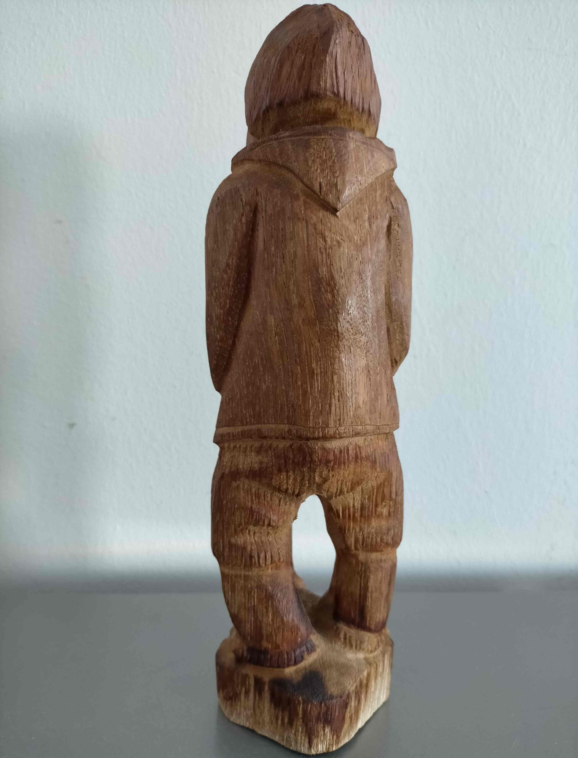 Inuit Man with a walking Stick – 213 | Galleri Enoksen