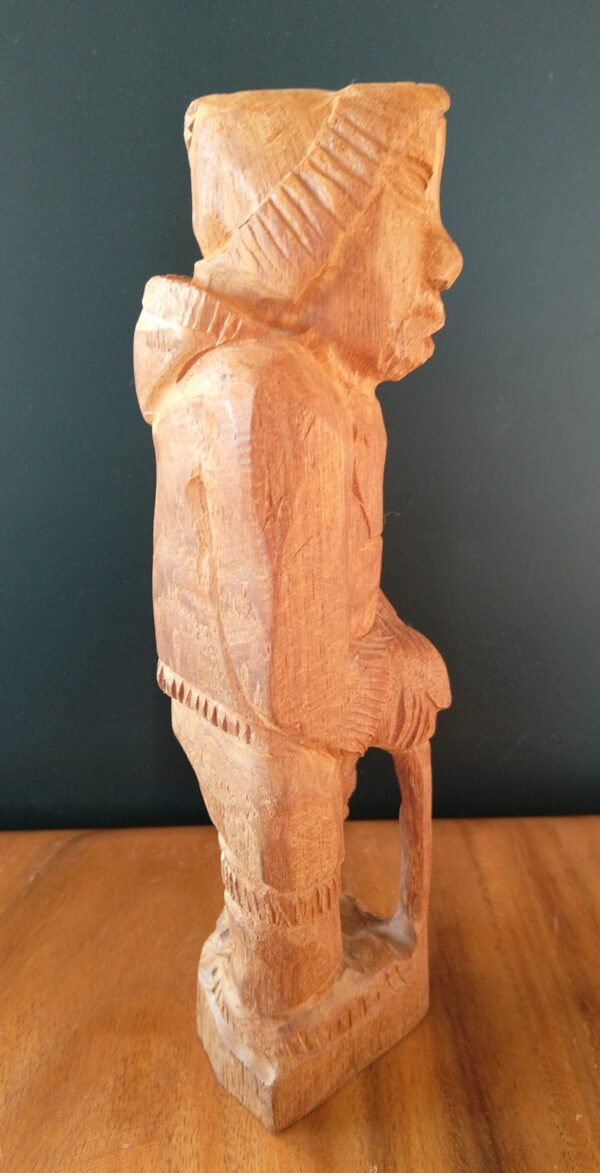 Inuit with stick – 238 | Galleri Enoksen